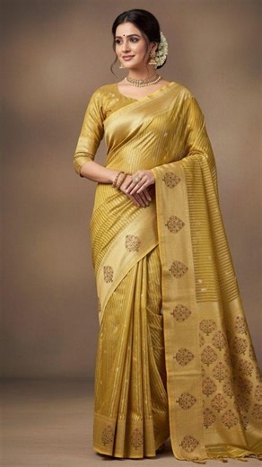 𝐒𝐡𝐮𝐛𝐡 𝐀𝐚𝐫𝐚𝐦𝐛𝐡 on Instagram: "TISSUSE MASHRU MANKARI JARI STYLE🤗 FEATURING SUBTLE HORIZONTAL STRIPING ACROSS THE BODY💥 RESEMBLING STYLIZED FLORAL TREES 🎄 IN SHADES OF PINK 🩷 AND GREEN💚 CREATING A LOOK OF TIMELESS, REGAL ELEGANCE😻 PRICE:-₹4500 + SHIPPING 😄"