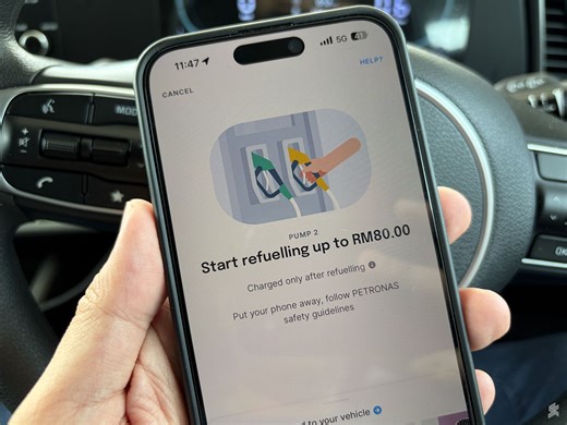 BUDI95: Are eWallets and mobile apps allowed at petrol stations? Are smartphones a safety risk? - SoyaCincau