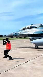 144K views · 7.1K reactions | When Fighter Jet Marshalling Meets Precision and Style ✈️ #femalepilot #womenpilot #pilot #usa #aircraft #airforce #avgeek #aviation #helicopter #usaf #f16 #a10 #f35 #f15 #f22 #f18 #usmilitary #aviationlovers #fighter #viralpost | Ottilie Selma | Facebook