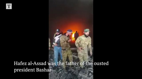 Syrian rebels destroy tomb of late president Hafez al-Assad