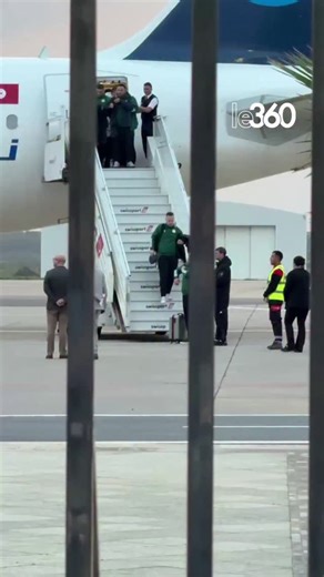 Le360 on Instagram: "CAN 2025: arrivée de l’équipe algérienne 🇩🇿 à l’aéroport de Rabat-Salé"