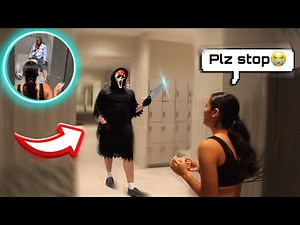 SCREAM SCARE PRANK ON GIRLFRIEND! *Gone Wrong*