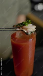 Making cocktails 4KUHD slow motion 120fps (2160x3840, 30fps, 15Mbps, H264)