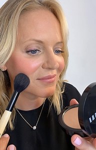 17K views · 192 reactions | All you need is Bronzing Powder and Pot Rouge Tell us what you want to see in our next tutorial! #bobbibrown #pickmeup #creamblush #multitaskers #instantpickmeup #tutorial #motd #touchup #mybobbibrown #beautybysoane | Bobbi Brown Cosmetics | Facebook