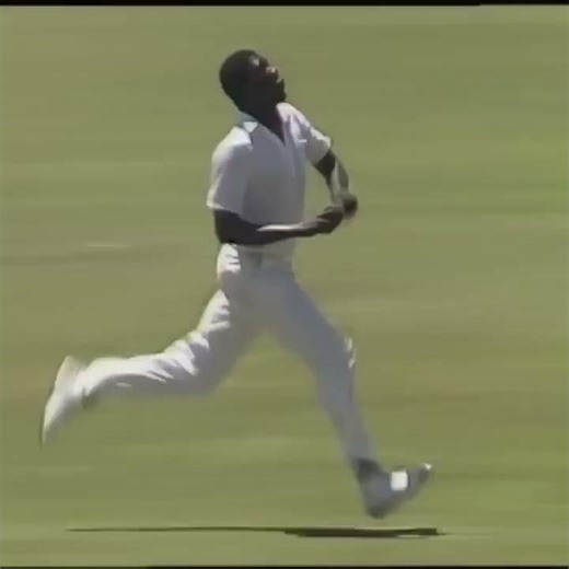 Joel Garner Sets Up Batsman With Dangerous Fast Bowling #cricket #bowling #shortvideo #shorts #2026