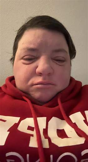 meg (@meg39533)’s videos with Missing as much as missing - Fadlinya