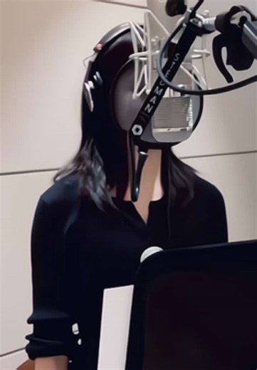 Carmen Records the Chase: A K-Pop Adventure