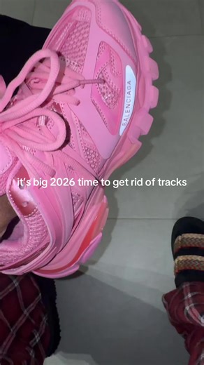 @hksneaker_official code