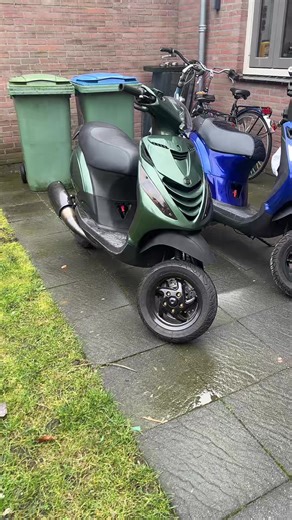 Exploring the Piaggio Zip 172cc: A Bikelife Adventure