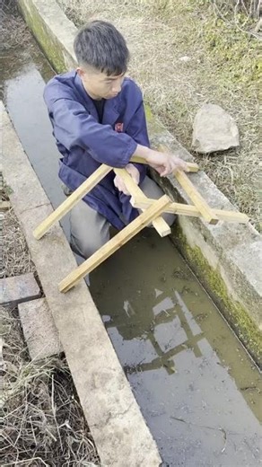 Learn to make a stick ladder in 3 minutes, super practical!