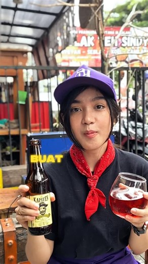 #KapiTenYearsWithYou on Instagram: "Siapa nih pecinta donaaat?☝🏻 1st Japan Ubee Donut di Malang hanya ada di Moon Donut😍 Tempatnya luas, asri, dan bisa main PS juga disini! Cus cobain donat mereka yang lagi BUY 4 GET 4 mulai 14 Januari - 16 Januari 2026 khusus 30 pembeli pertama🤩 Makan donat sambil main PS pas lagi nongkrong bareng temen apalagi ditemenin Kapiten emang moodbooster pol🥯🍻 @moondonutcoffee #donatmalang #kulinermalang #donatviral #kapiten #bersamakalian"