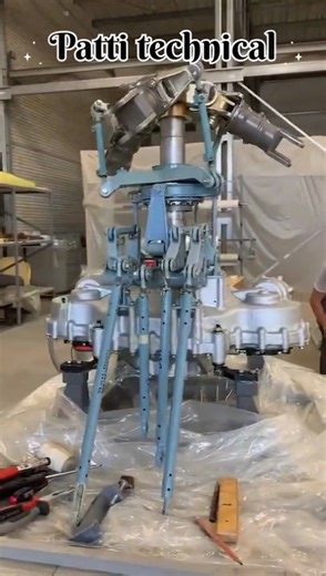 Rotor Head and Swashplate system.