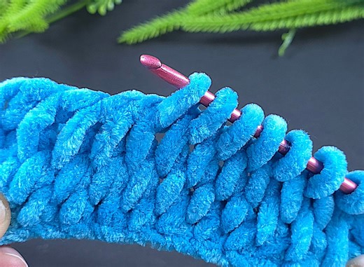 I knit and sell a soft baby blanket from velvet yarn😍#tunisian #diy #design #velvet -hacer | Knitting & Crochet World