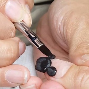 18K views · 67 reactions | OMG love the Mickey Mouse nail art SO MUCH  By Tony's Nails IG: https://bit.ly/1VcmwE3 | Outfit Anatomy | Facebook