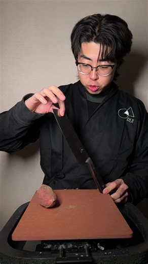 926K views · 14K reactions | Sharpness test! Rolling Stone Lite. raythesharpener.com #fyp #knife #knifesharpening #ray #knifesharpener #rui #knives #japaneseknives #kitchenknives | Ray The Sharpener | Facebook