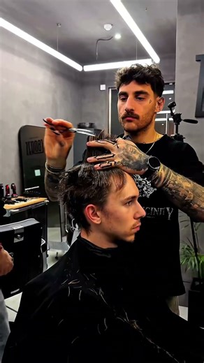 Shaggy textured Mullet (Show this to your barber)