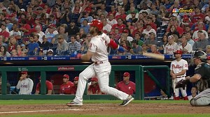 Harper da triple y doble en la victoria