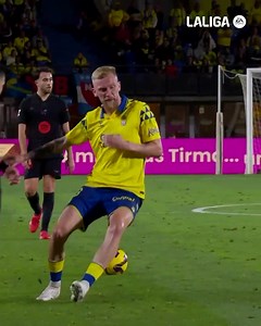 🪄💫Un peu de douceur au réveil, voici les meilleurs moments de Pedri cette saison en Liga : | Newstikitaka