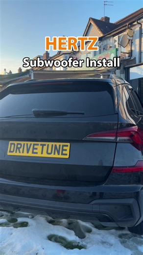 Upgrade Your Car Audio with Hertz Cento CBA 250 Subwoofer