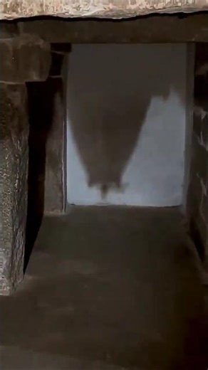 How is it possible?? Hampi Virupaksha Temple 😱😱 #hampi#explore#ancient #science #technology #mystery