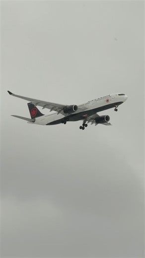 Air Canada Widebody Cutting Through Winter Skies 🇨🇦✈️