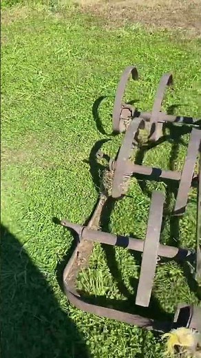 Pulling the drag harrow with the John Deere 21