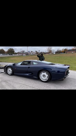 GC Performance Classics on Instagram: "The Big Cats are in the house 🐆…. Jaguar XJ220 service.. 90’s icons🏁 @gcperformanceworks @gcperformancenash"