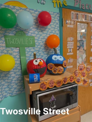 2.5K views · 34 reactions |  Our classrooms have been hard at work decorating pumpkins — and they all look absolutely amazing! ✨ Now it’s your turn to join in the fun — click the link below to vote for your favorite pumpkin! ️李 https://docs.google.com/forms/d/e/1FAIpQLScrmp3ELzyjdGsVFHaHCBc7woiqfzZ8wL1HzFdBE0eBLOFKuA/viewform | Little People's Place Child Development Center | Facebook