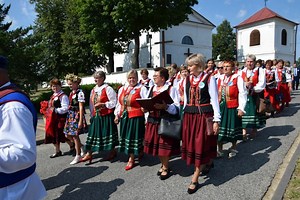 Dożynki 2024 w Mircu już za nami. Był korowód, okazały wieniec i chleb z nowego ziarna. Przeżyjmy to jeszcze raz. Zobacz nowe zdjęcia