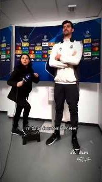 Pesepak Bola Tertinggi Sepanjang Sejarah 🤯