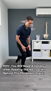 Pelvic Stability Meets Rapid Brain Activation (Diadochokinesis) One leg. A quarter-squat. The stance hip is lit up through deep stabilisers while the hovering leg floats free. Hands on your quad. Now the magic: rapid alternating hand movements as fast and clean as you can. This is called Diadochokinesia (word of the year!?)… turned into a movement snack. 1️⃣ Pelvic Stability The single-leg quarter squat recruits the deep stabilisers: glute med & min, obturator internus/externus, gemelli, quadrat