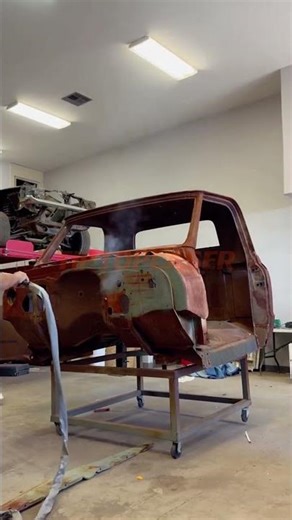 Rust Removal from Car Frame by Our Continuous Laser Cleaning Machine