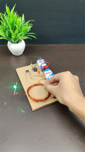 Wireless Power Transfer Circuit #sciencproject #arduinotutorial #science #tesla #teslacoils #shorts