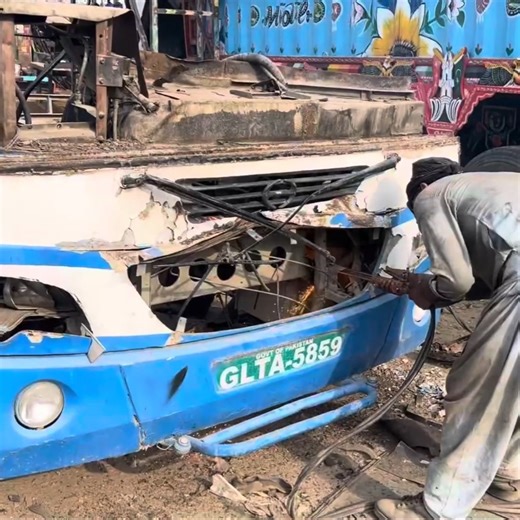 29K views · 371 reactions | Unbelievable Pakistani Daewoo Passenger Bus Restoration | Machine & Technology | Facebook