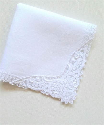 Handkerchief: Linen / Embroidered / Vintage / White / Womans Accessory / Sustainable Gift / Antique / Wedding / Lace / Gift for Her / Bridal - Etsy