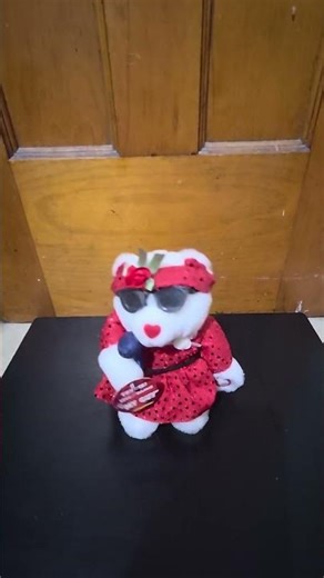 Dandee Valentine's Day singing bear