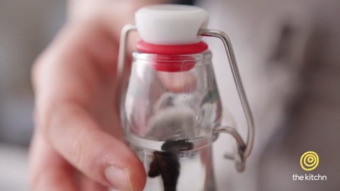 How to Make Homemade Vanilla Extract