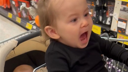 Aunt’s Halloween mask prank causes little girl to cry in spooky aisle adventure