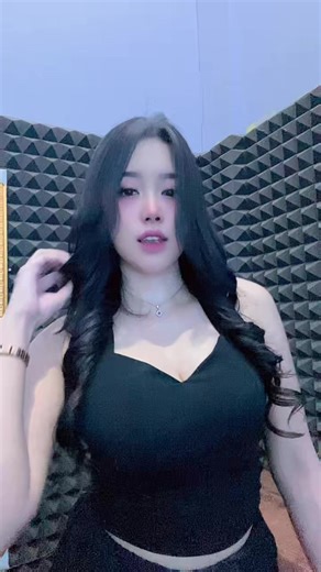 Experience the Joy of Breakbeat Dance Music