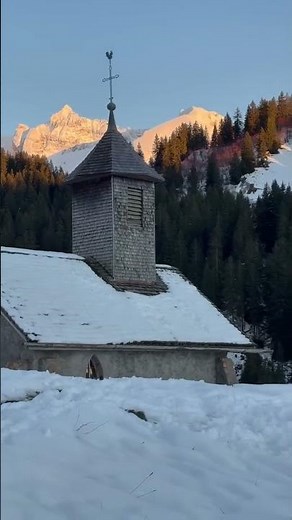 JOLIE CHAPELLE DANS LA MONTAGNE ! Chapelle de le Duche (1500m)au Grand Bornand (Haute Savoie-France)