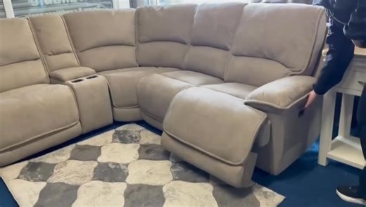 ⭐️Back in stock ⭐️ Zurich 2 corner 1 with console Special offer price 🔥 Beige or grey ( picture of grey in comments ) ✅ Electric reclining ✅ USB ports 📩 PM us on Facebook 📞 028 7134 5608 📍37 Glendermott Road , BT47 6BG | Glenkeen Furnishings