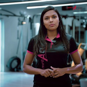 Static Stretching vs. Dynamic Stretching Here's the basics from personal trainer Shumona. 👌 #staticstretching #dynamicstretching #stretching #Aamraactive | Aamra Active