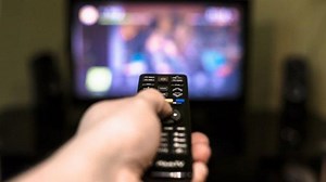 Panduan Lengkap Mengubah TV Analog ke TV Digital, Simak Tips Membeli STB untuk Siaran TV Digital - TribunWow.com