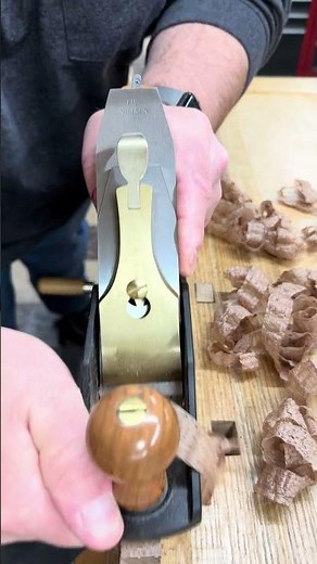 The Ultimate ASMR: Hand Planing with Lie Nielsen No 3 Bench Plane