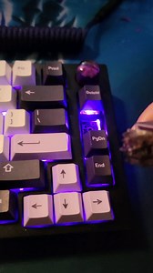 Anyone having issues with switches popping out easily when barely pulling on caps? Seems to only happen with switches under the rotary knob. Using black inks v2.