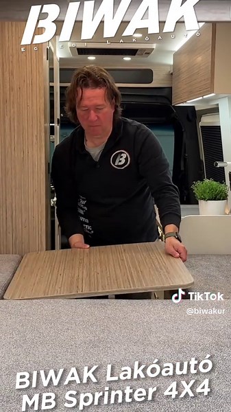 MB Sprinter 4x4 expedíciós lakóautó – teljesen önellátó, terepre tervezve, kalandoroknak építve. Nincs akadály, csak úticél! #ExpedíciósLakóautó #Sprinter4x4 #OffgridVan #VanLifeHungary #Overland #LakóautóÉlet #BiwakVan #TerepLakóautó #NomádÉlet #KalandraFel #biwak