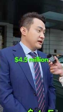 He Paid $4.5M to Lunch With Buffett