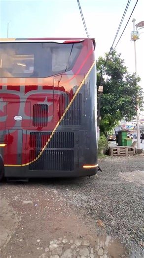 Exploring Luxury Buses: The Ultimate Ride Experience