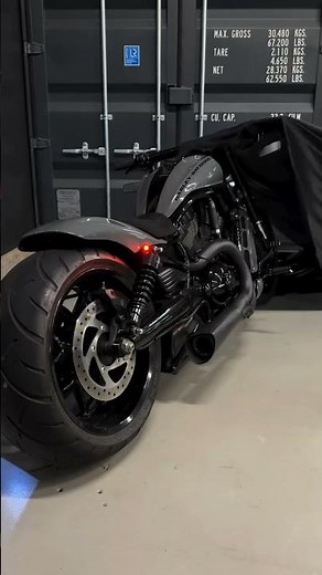 Harley‑Davidson Hot Rod/V‑Rod Custom by Dark Kustom – Pure American Muscle