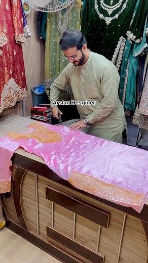 Arslan Desginer on Instagram: "#viralvideos #trendingreels #view #support #trending #arslandesgin #reels #viral #valvit #unfrezunfrezzmyaccou"